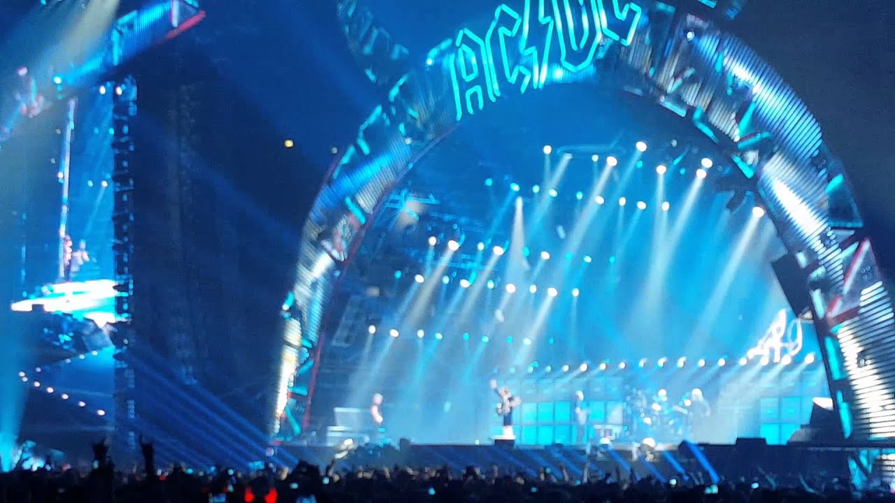 AC/DC Thunderstruck - YouTube