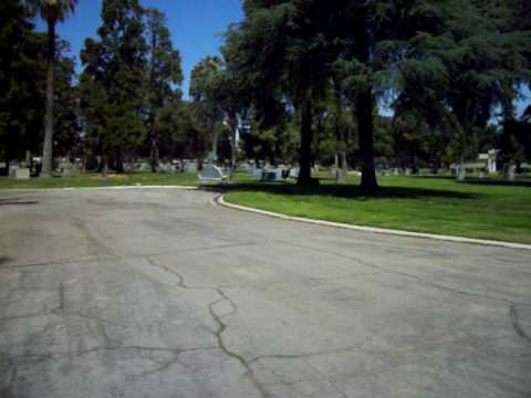 Randy Rhoads Grave - YouTube