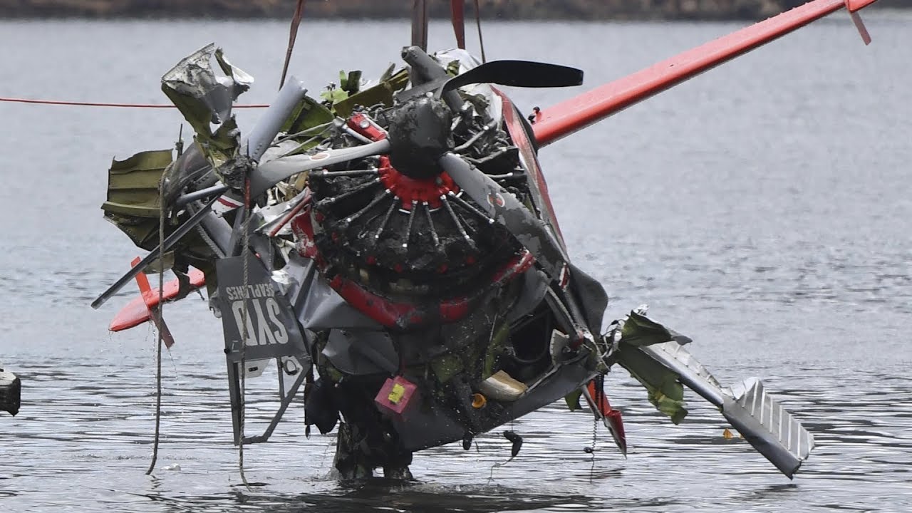 Seaplane recovered from river after fatal crash in Sydney - YouTube