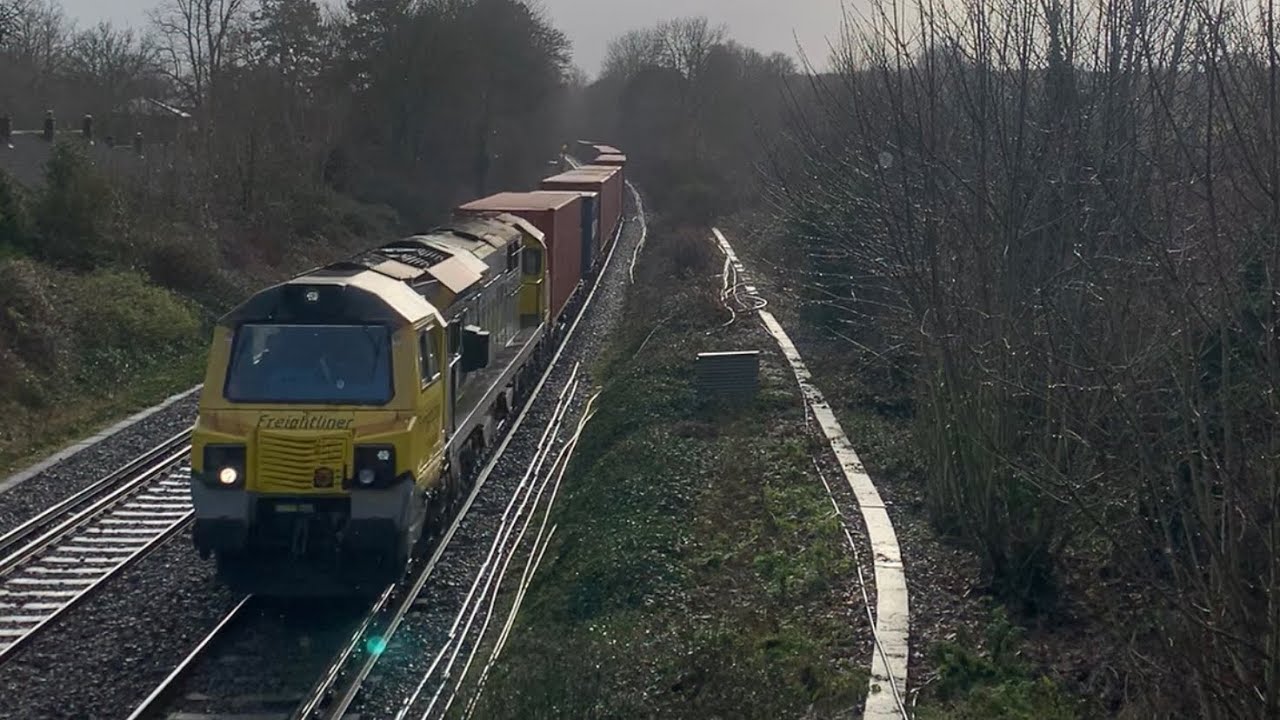 Class 70 | 70002 | Two Tone | Freightliner - YouTube