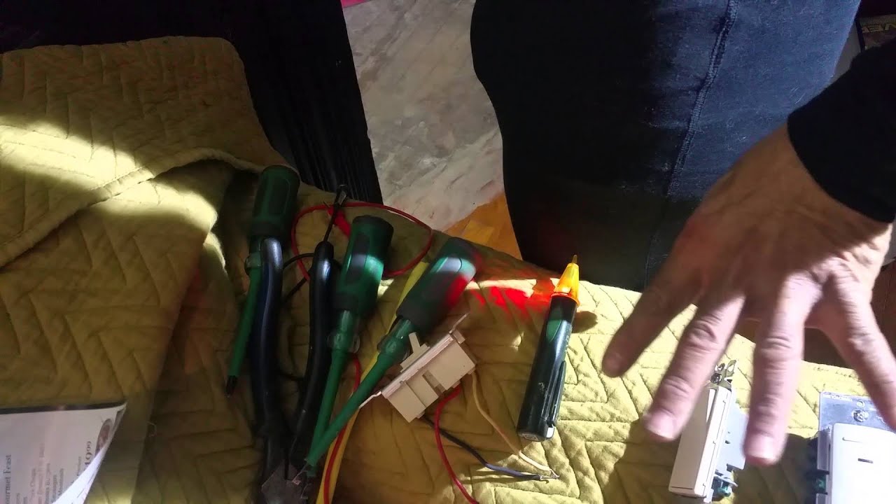 Electrical shock hazard to penis - YouTube