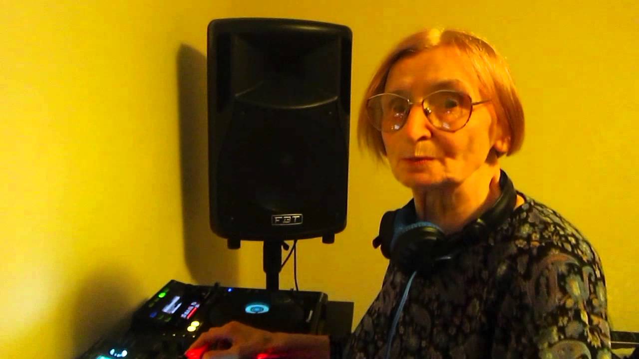 famous DJ Bambi use Rekordbox - YouTube