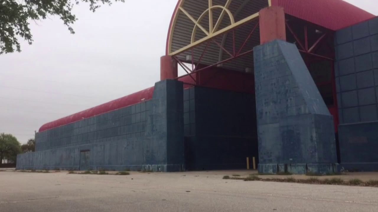 Abandoned Hypermart USA (1987) Garland, Texas - YouTube