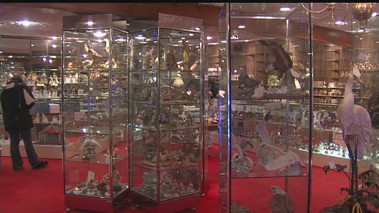 Hummel gift shop closes doors for good - YouTube