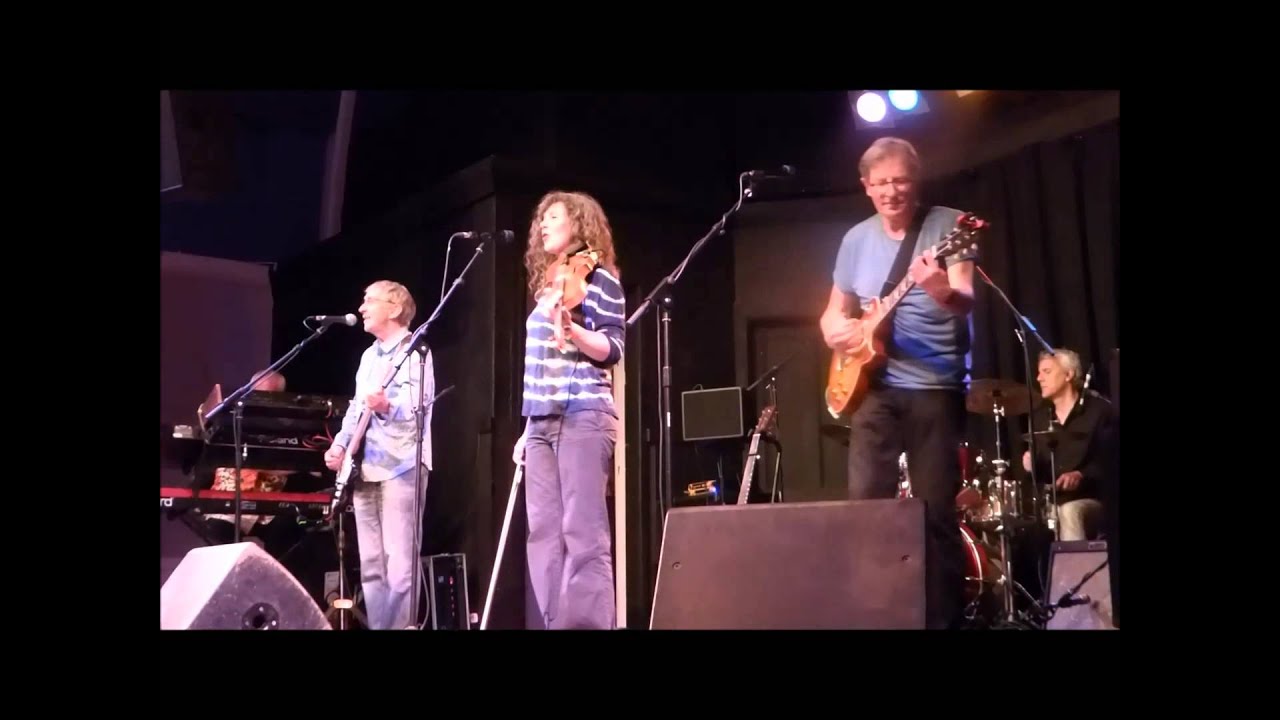 The Korgis vs. Stackridge - Lost And Found (live) - YouTube