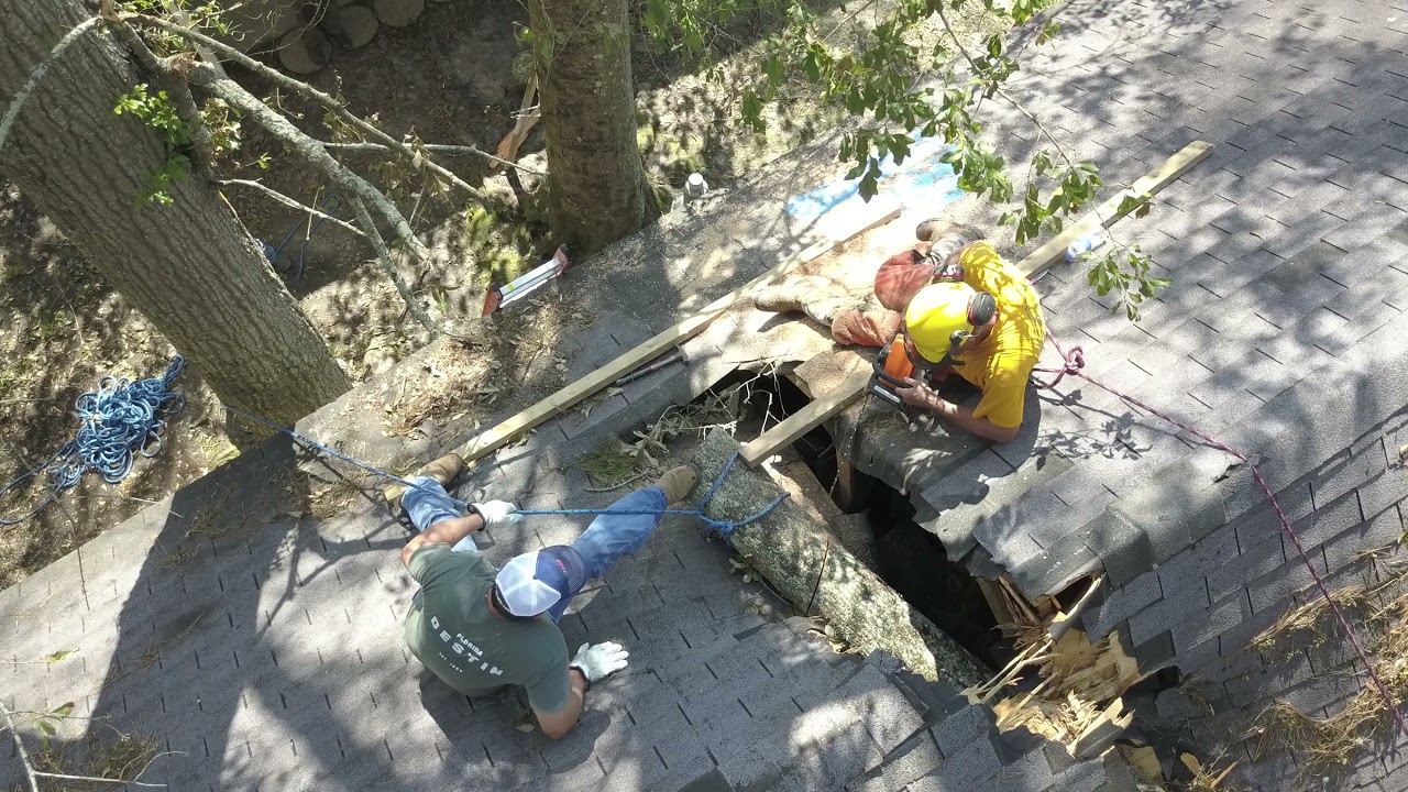 Southern Baptist Disaster Relief team members at work in Slidell (Drone ...