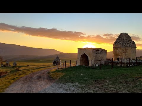 The Ancient Tombs of Kalakhana: 17th Century Heritage in Shamakhi, Azerbaijan 🕌