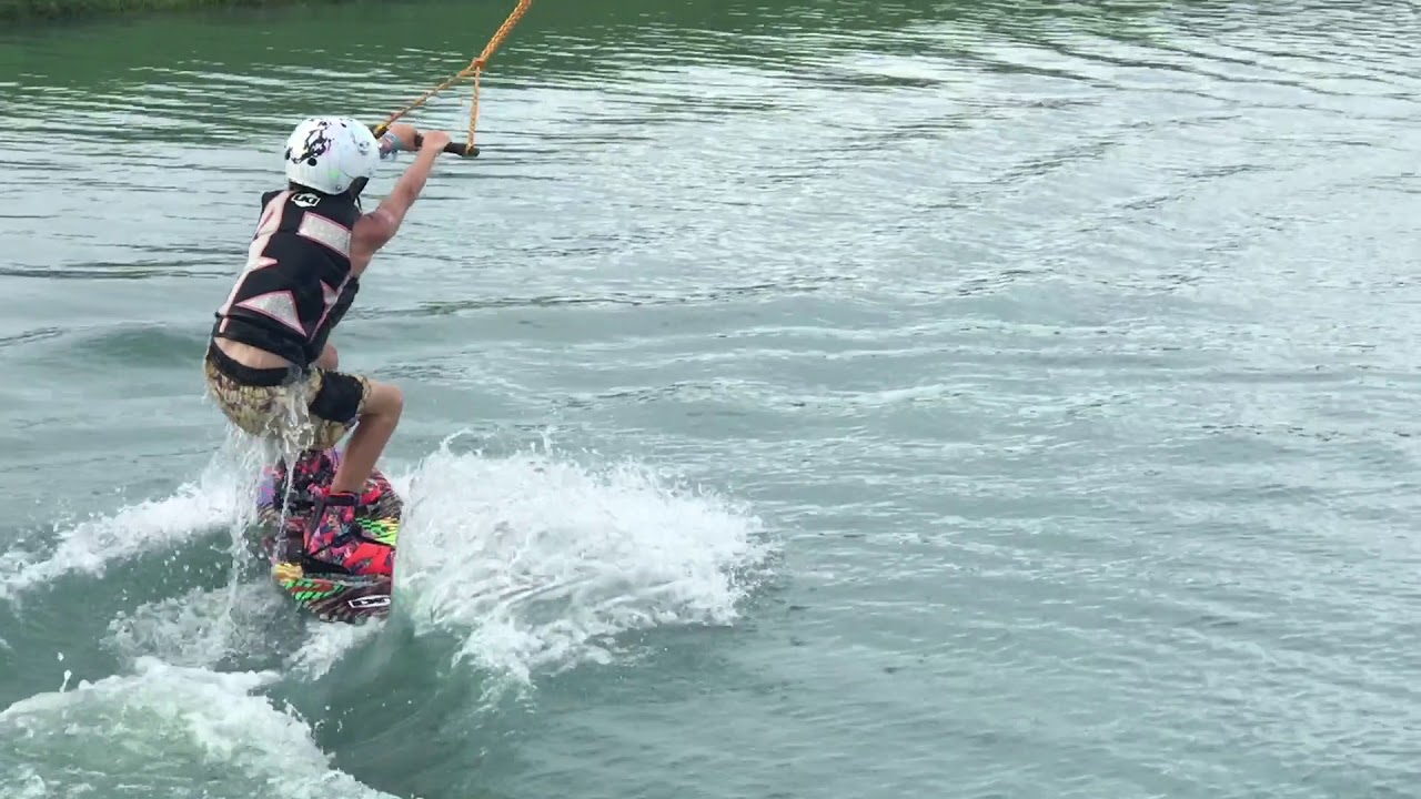 Wakeboarding the CWC Plaza - YouTube