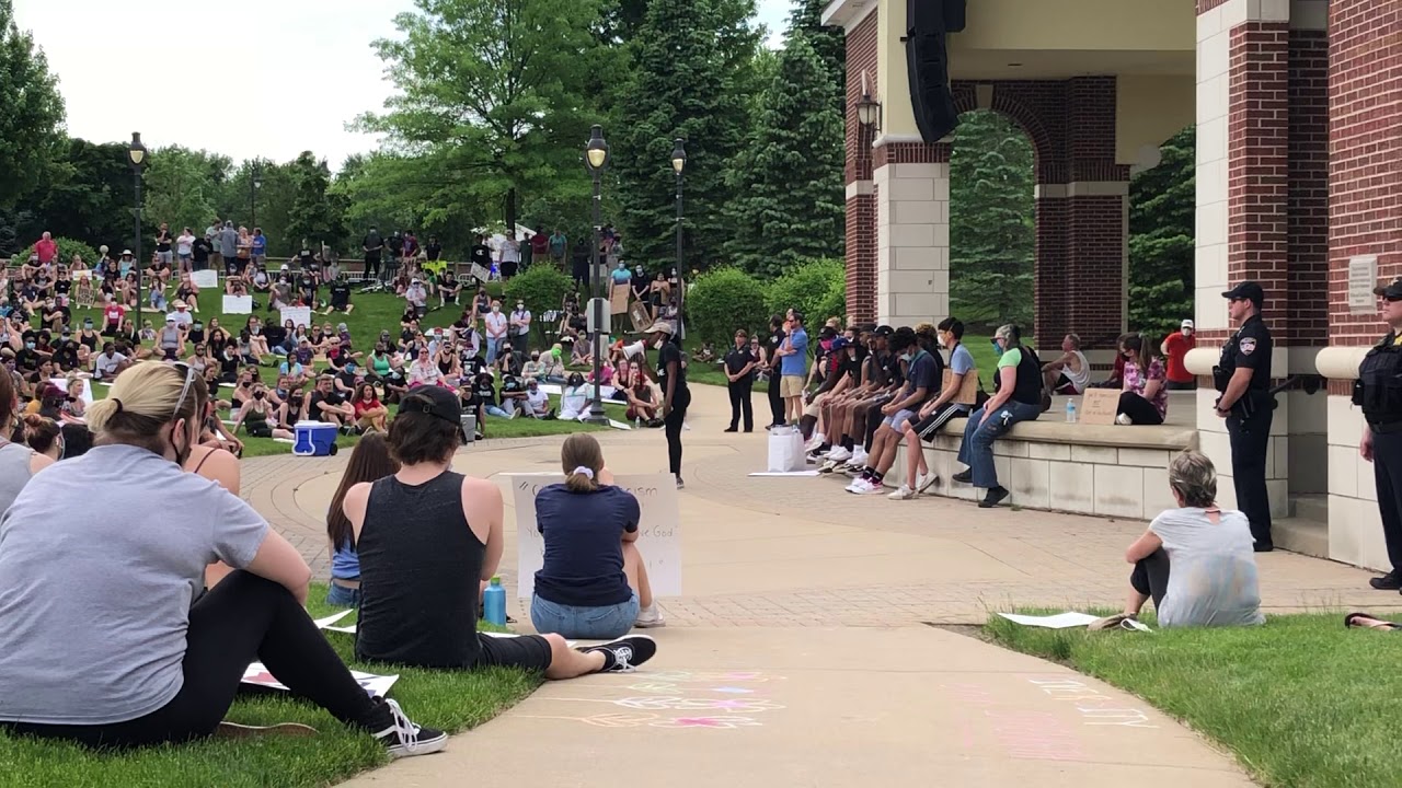 Speeches at New Lenox protest - YouTube