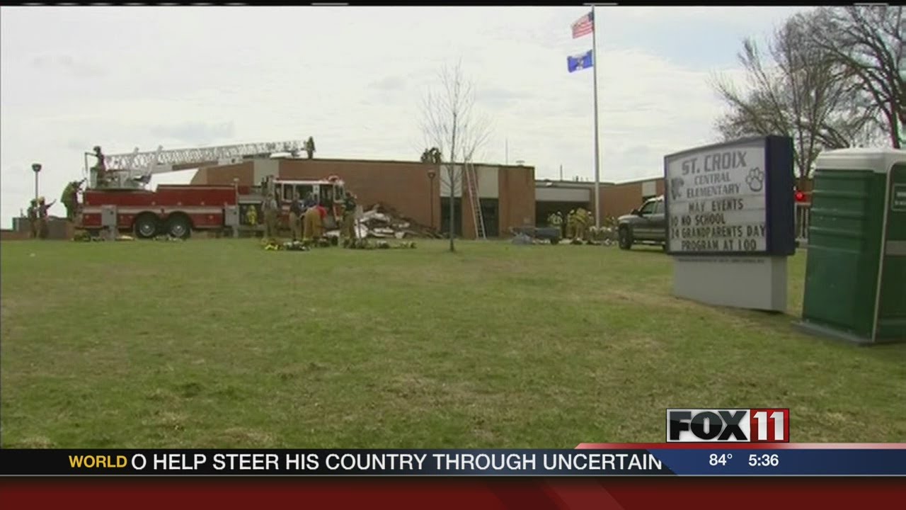 5PM TUES ROBERTS ELEMENTARY SCHOOL FIRE - YouTube