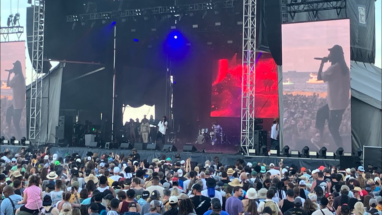 Wiz Khalifa - See you again Live from Point Break Music Festival - YouTube