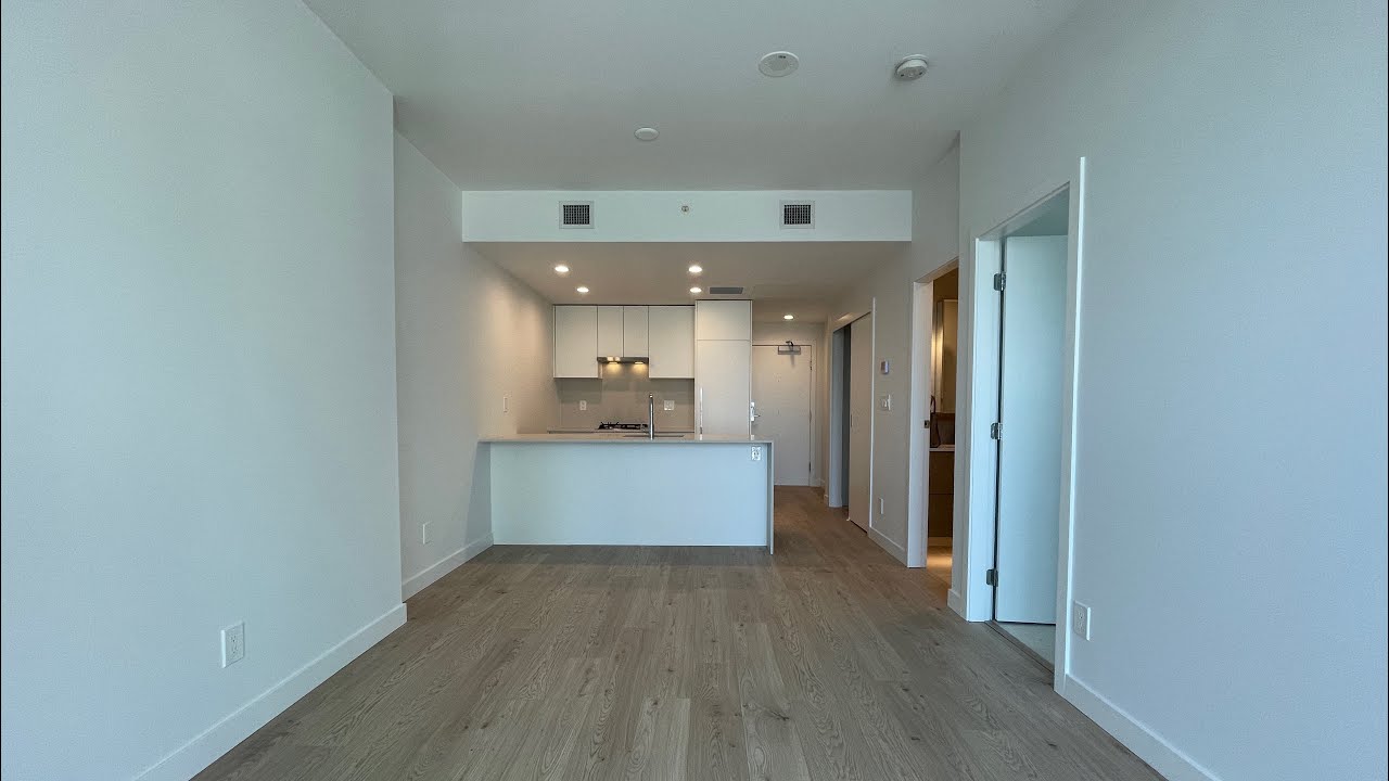 1 BEDROOM 1 BATHROOM W/ 19th FLOOR VIEWS. SPACIOUS BEDROOM AT AKIMBO ...
