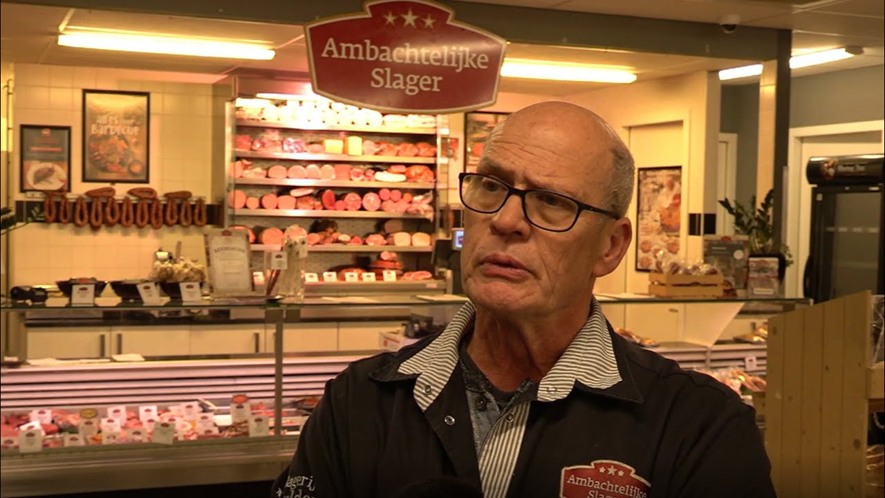 Bij de buren: Slager André Mulder in Kuinre houdt stand in lege ...