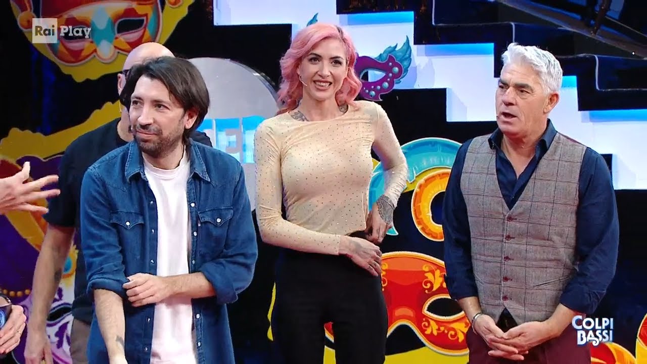Colpi bassi - Stasera tutto è possibile 20/02/2023 - YouTube