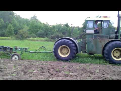 John Deere WA-17 Plowing - YouTube