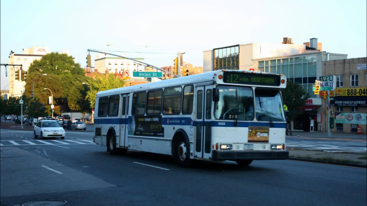 MTA New York City Transit Orion V 6076 on the Q32 Sound Byte - YouTube