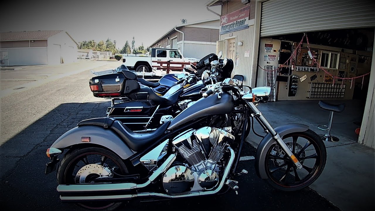 Sticky blinker button fix on a motorcycle! An easy repair on a Honda ...