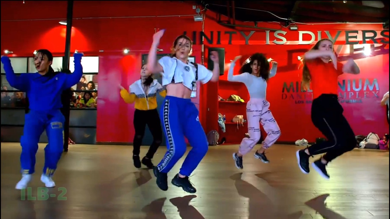 Chuck Berry - Johnny B.Goode ️Shuffle Dance - YouTube