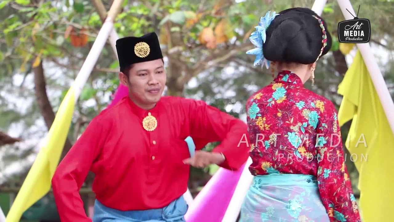 TARI SERAMPANG 12 - YouTube