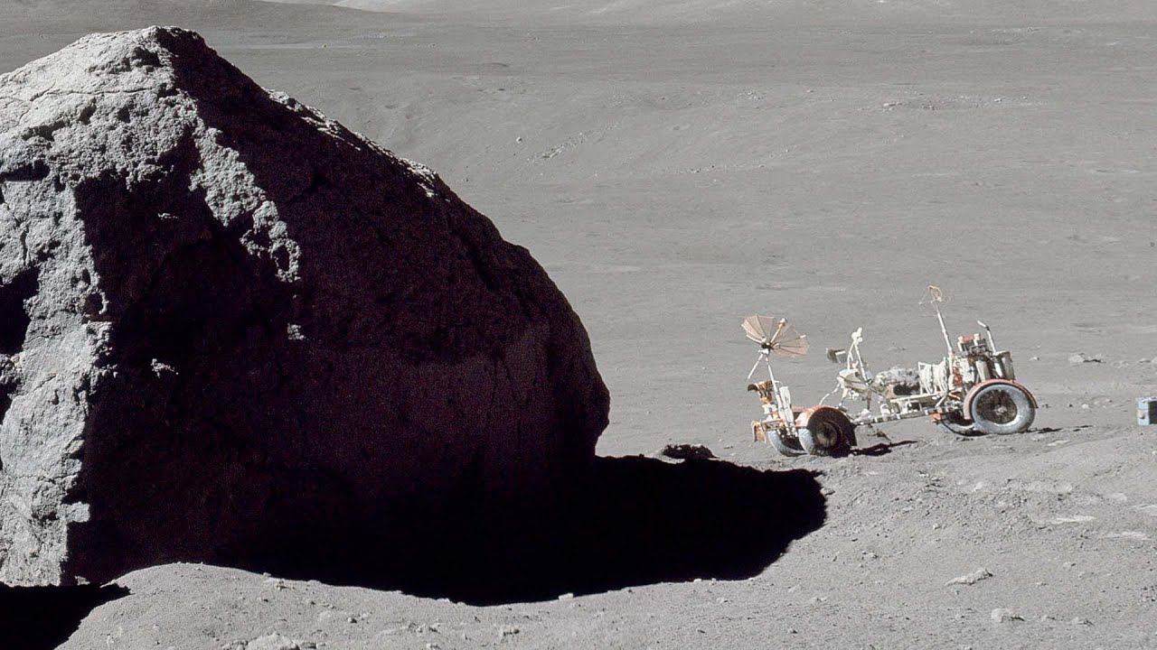 Som ET - 45 - Moon - Apollo 17 - Tracy's Rock and LRV - YouTube