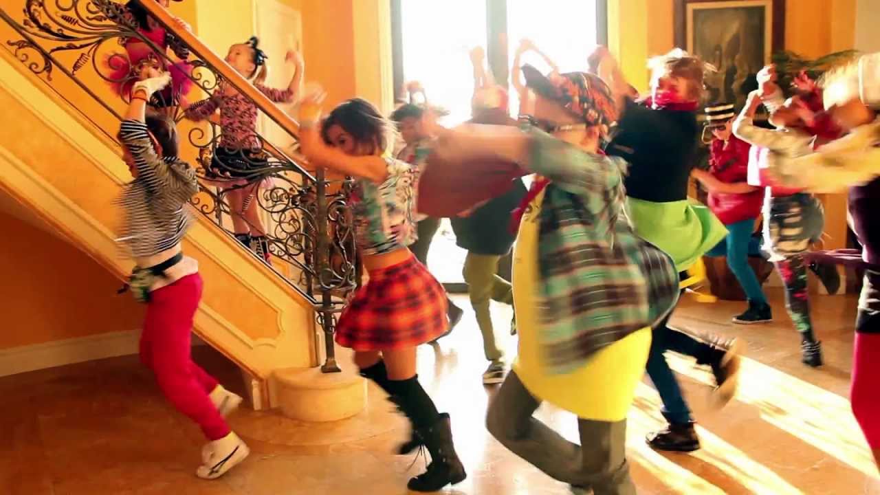 Will.I.Am - T.H.E. (The Hardest Ever) - collectiveUth - YouTube