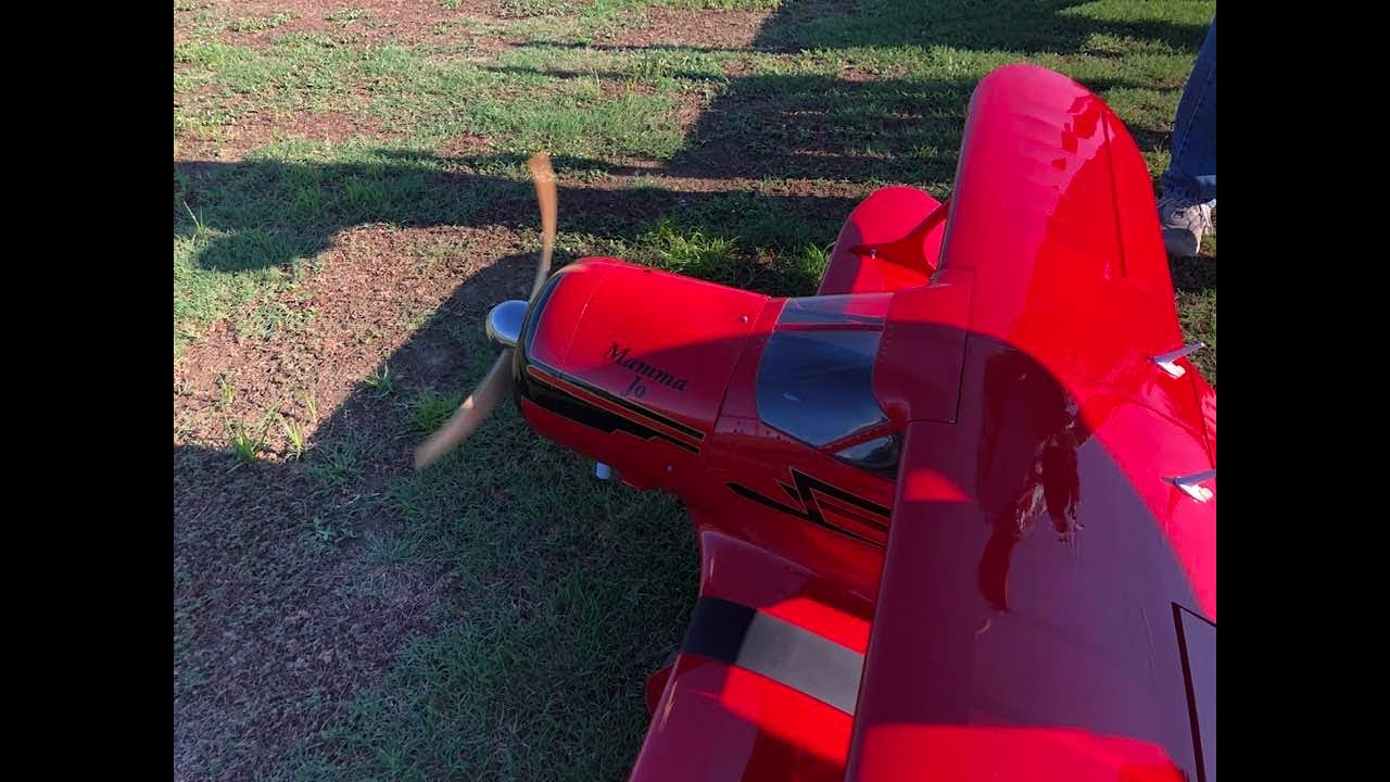 Top Flite Beechcraft Staggerwing Flight 3 Stinger 26cc Engine - YouTube