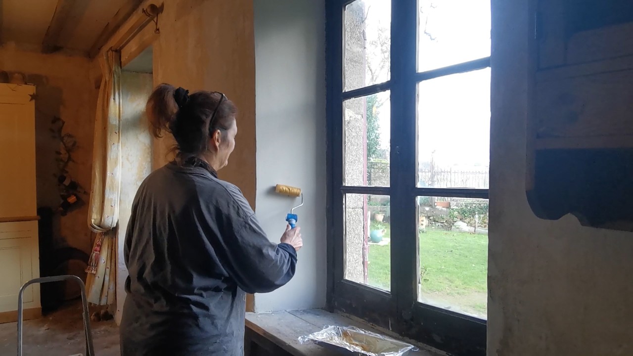 EP234 - First coats of paint go onto the kitchen walls. Renovating our ...