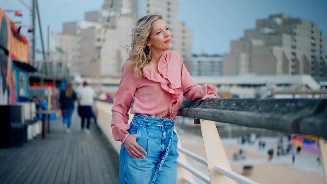 Angelique - Das Leben ist Live (Offizielles Video) - YouTube