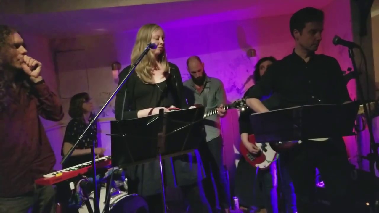 Pale Lights : The Army Game (Live) - YouTube