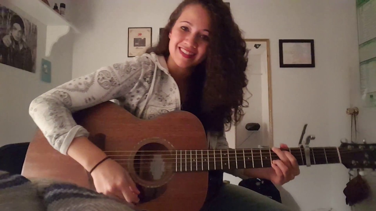 Mallory sings "I Want To Hold Your Hand" by The Beatles - YouTube