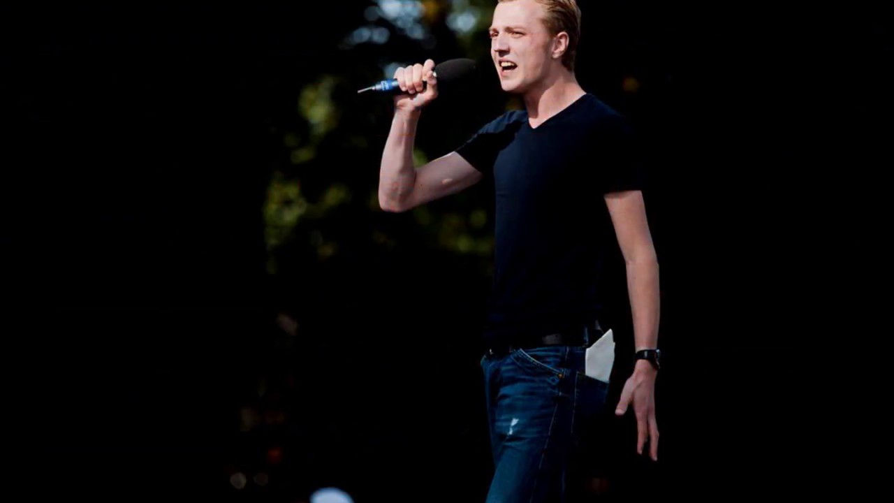 Zanger Robin - Nee, Het Maakt Me Niets Meer Uit - YouTube