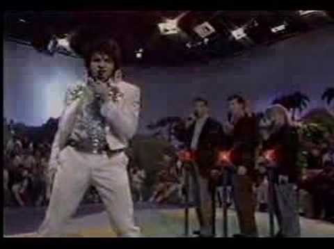 Rockapella's Elliott Kerman as Elvis - YouTube