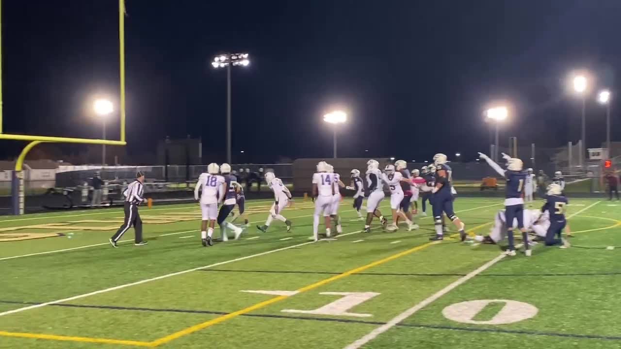 Matt Annis 10-yard TD run - YouTube