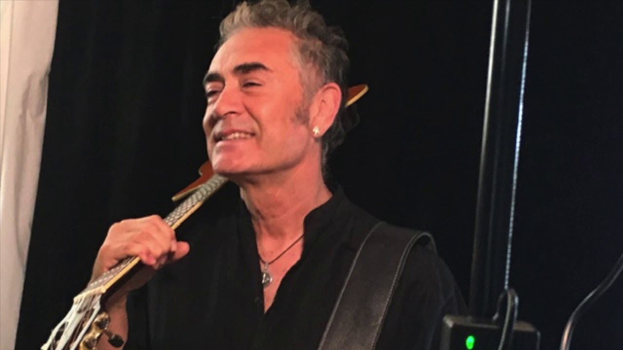 La LLave Esteban Rios 1997 - YouTube