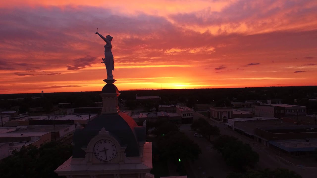 5-30-15 Cameron TX Sunset and Courthouse - YouTube
