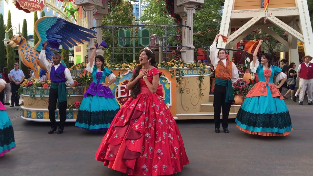 Princess Elena's Musical Grand Arrival 2016 - YouTube