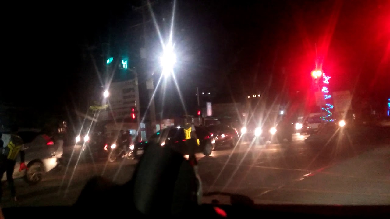 Dancing enforcer in lapu lapu city - YouTube