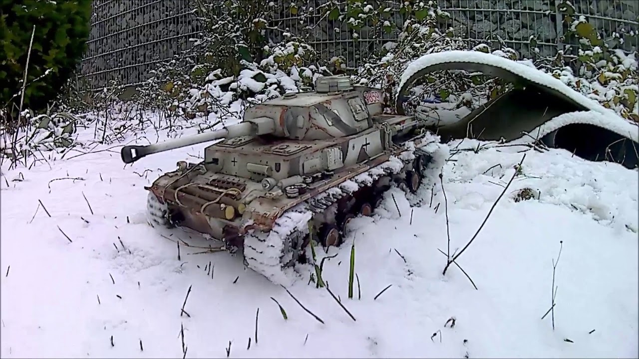 Panzer 4 mit Ost Winterketten im Schnee - YouTube