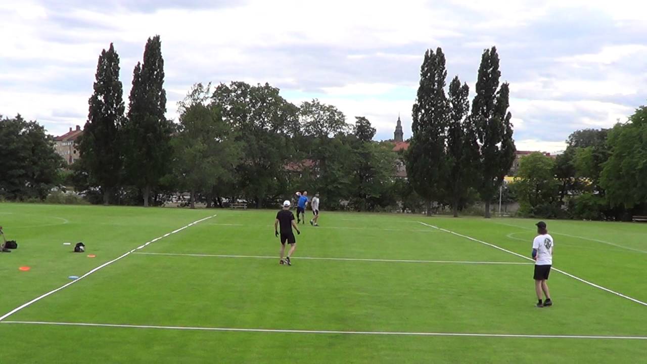 Frisbee - Team LUFS Double Disc Court (DDC) Training 2016-9 - YouTube