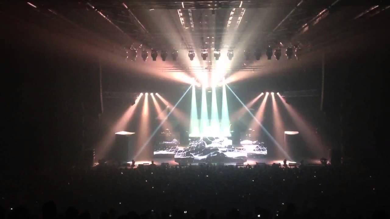 C2C "delta" live @ zénith Montpellier le 20 février 2013 - YouTube