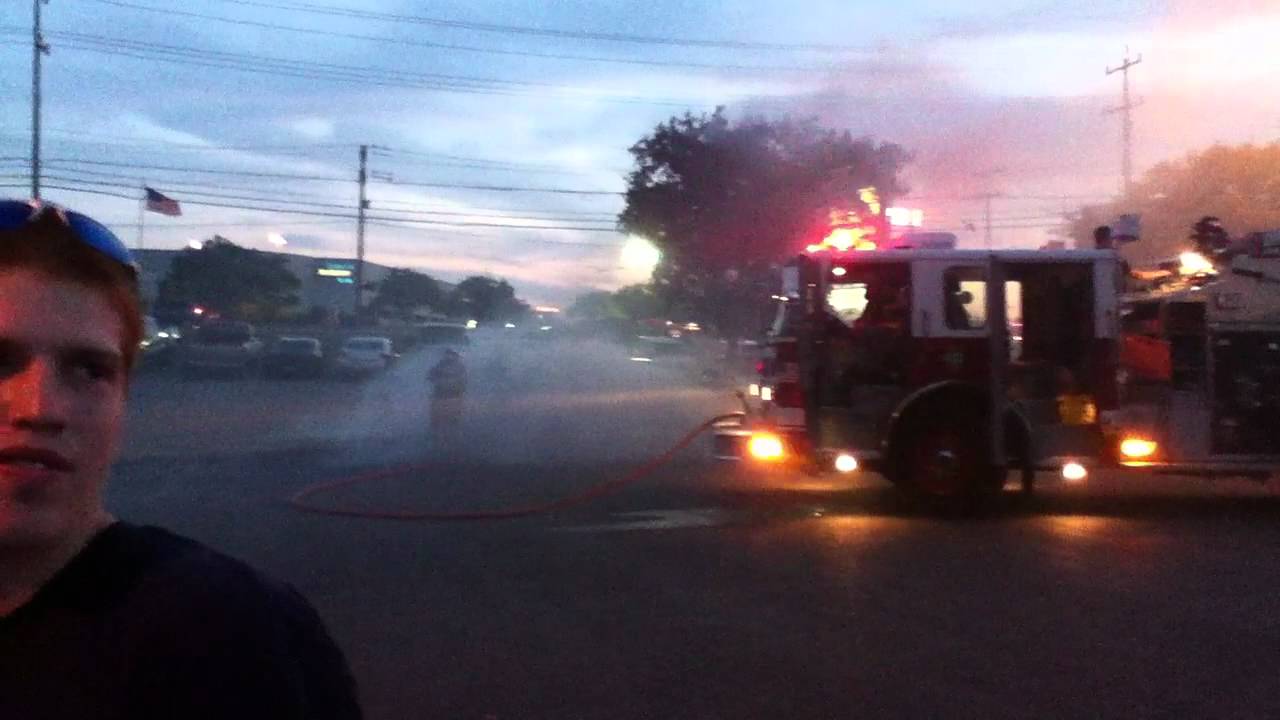 Chevy Silverado caught on flames - YouTube