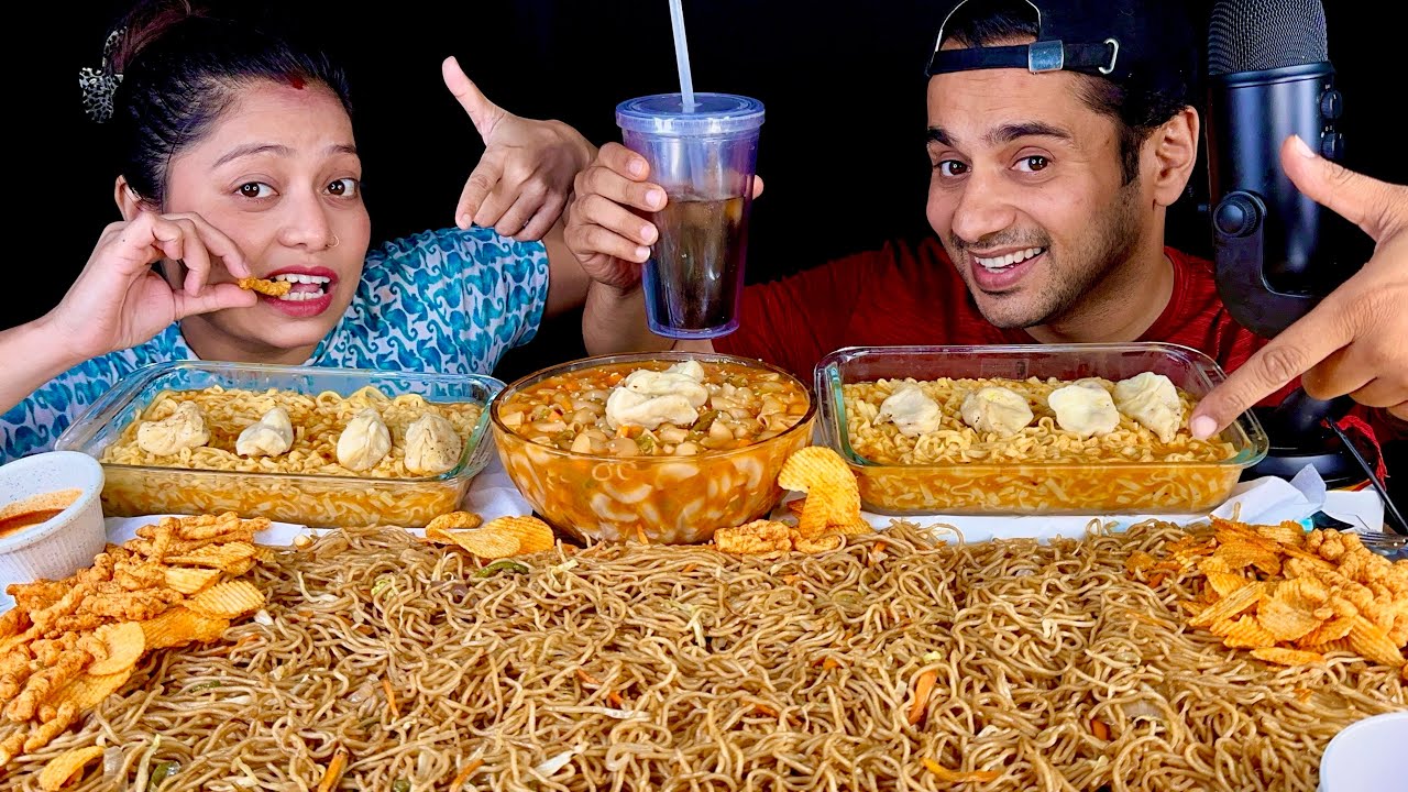 Eating Gravy Macroni, Soupy Noodle, Veg Hakka Noodle & Paneer Momo ...