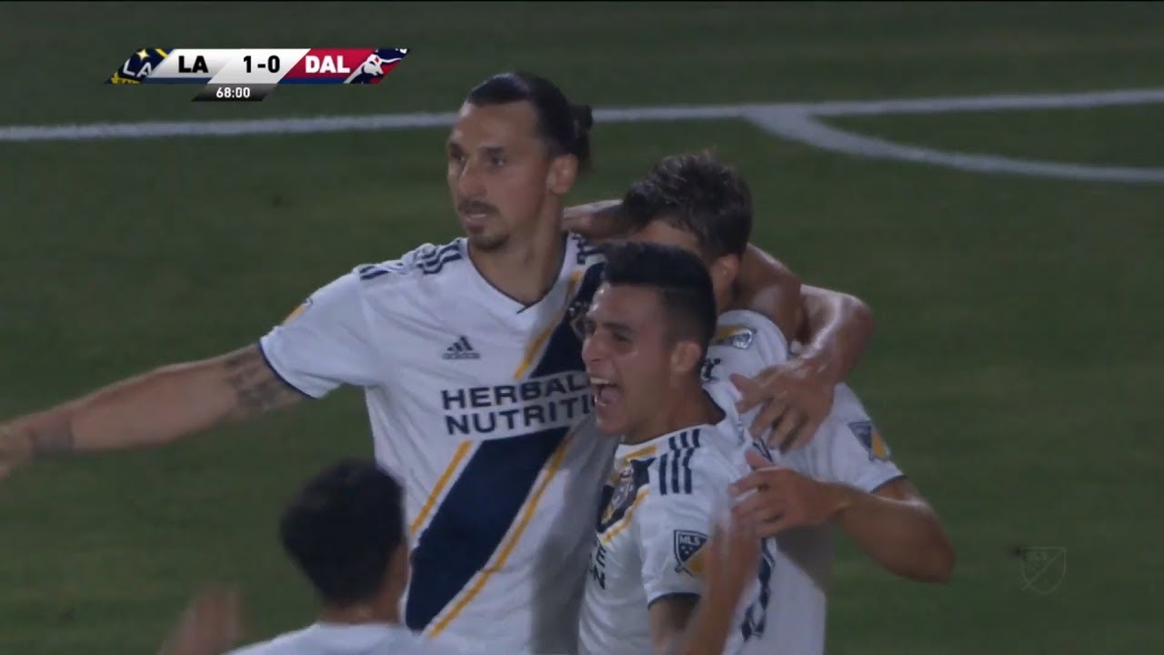 "Pavón es demasiado bueno para la MLS", aseguró el sueco Zlatan ...
