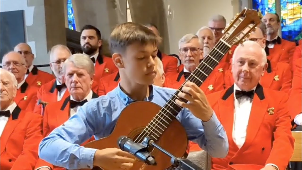 Isaac Albeniz "Asturias" Classical Guitar Performance by Yasko Iona ...