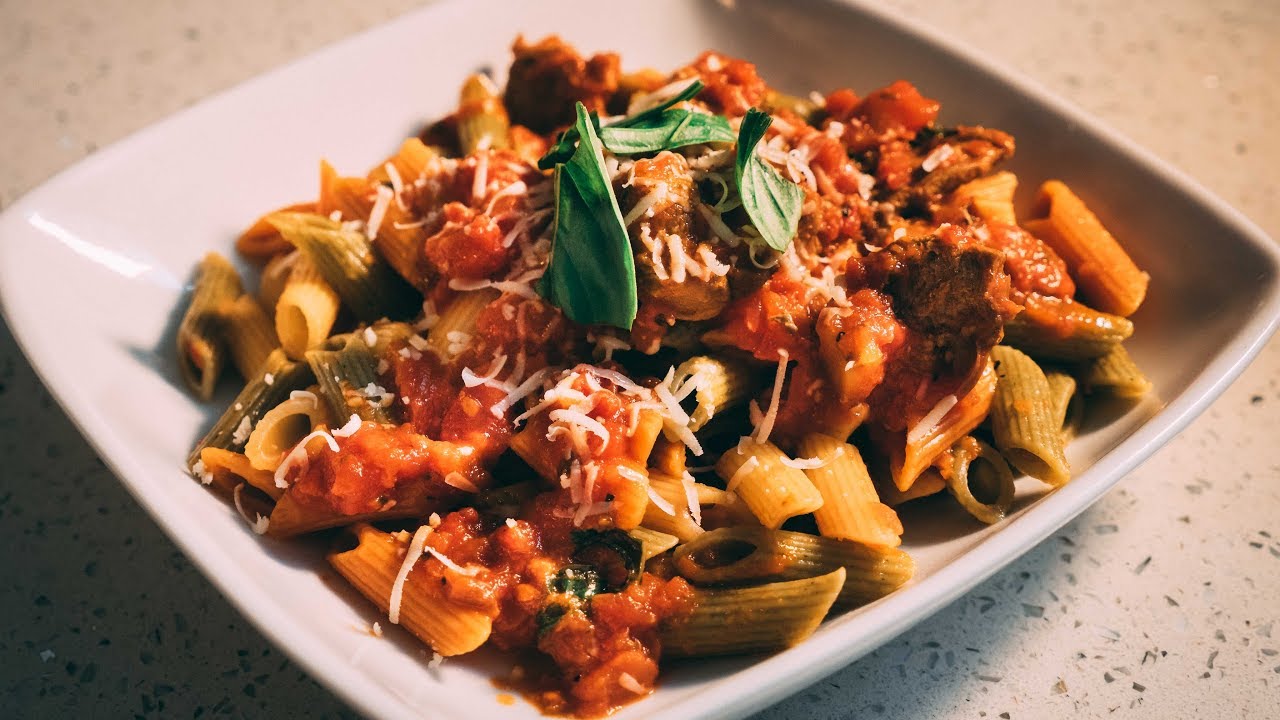Pasta alla Pizzaiola - YouTube