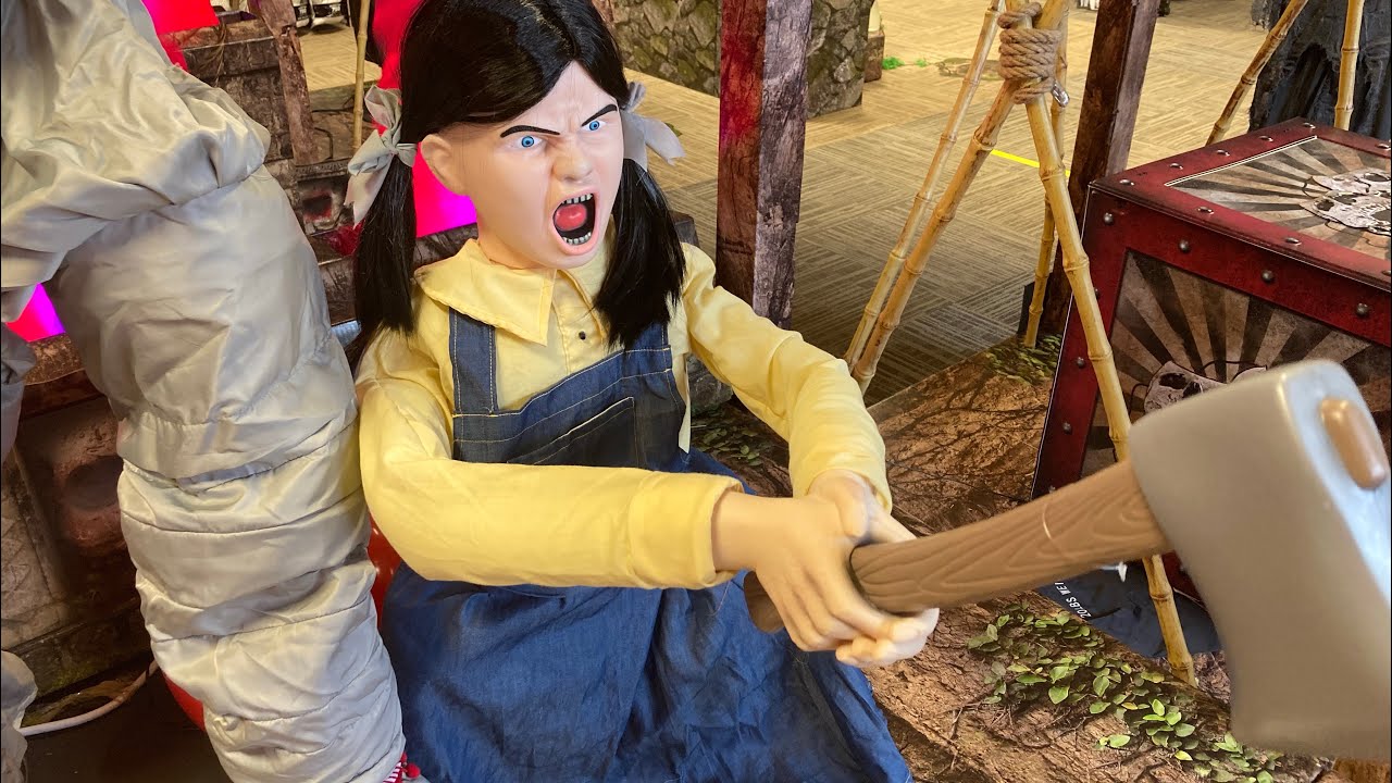 Ellie Hatchet - Spirit Halloween 2020 - YouTube