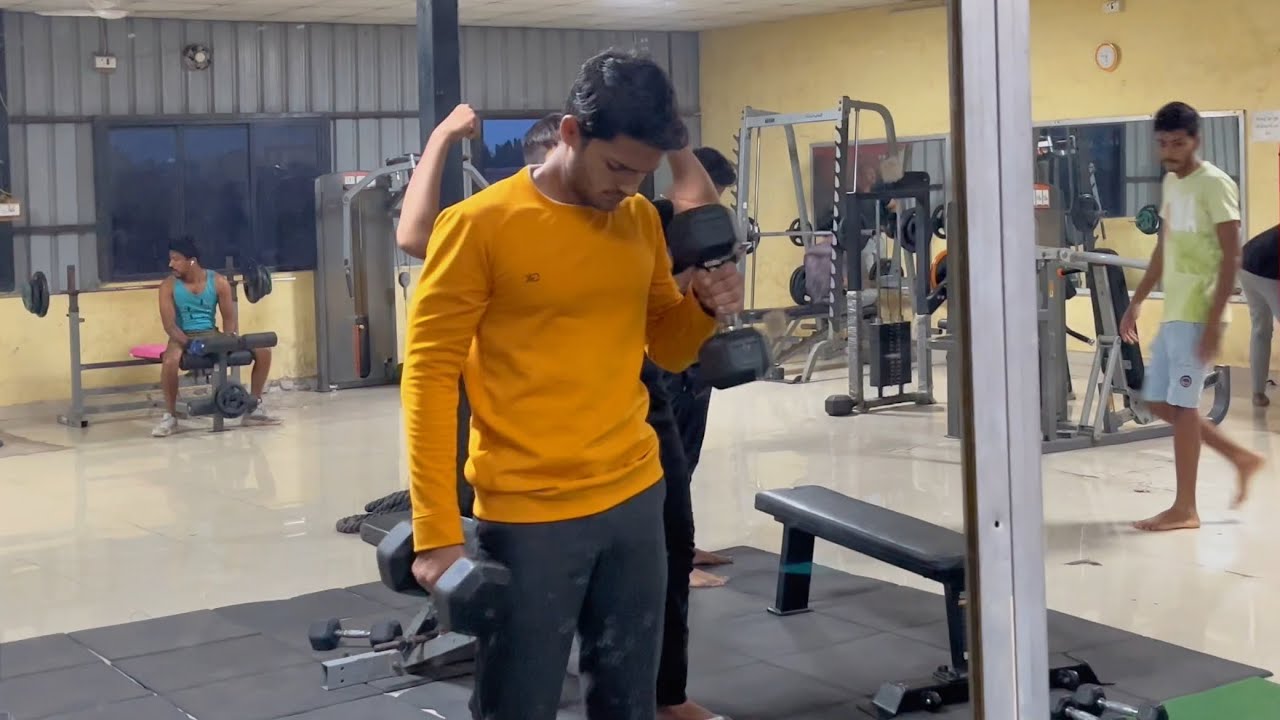 Winter Bulk Day 7 - Arms - YouTube