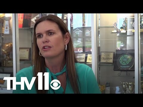 Gov. Sarah Huckabee Sanders discusses purchase of $19K lectern - YouTube