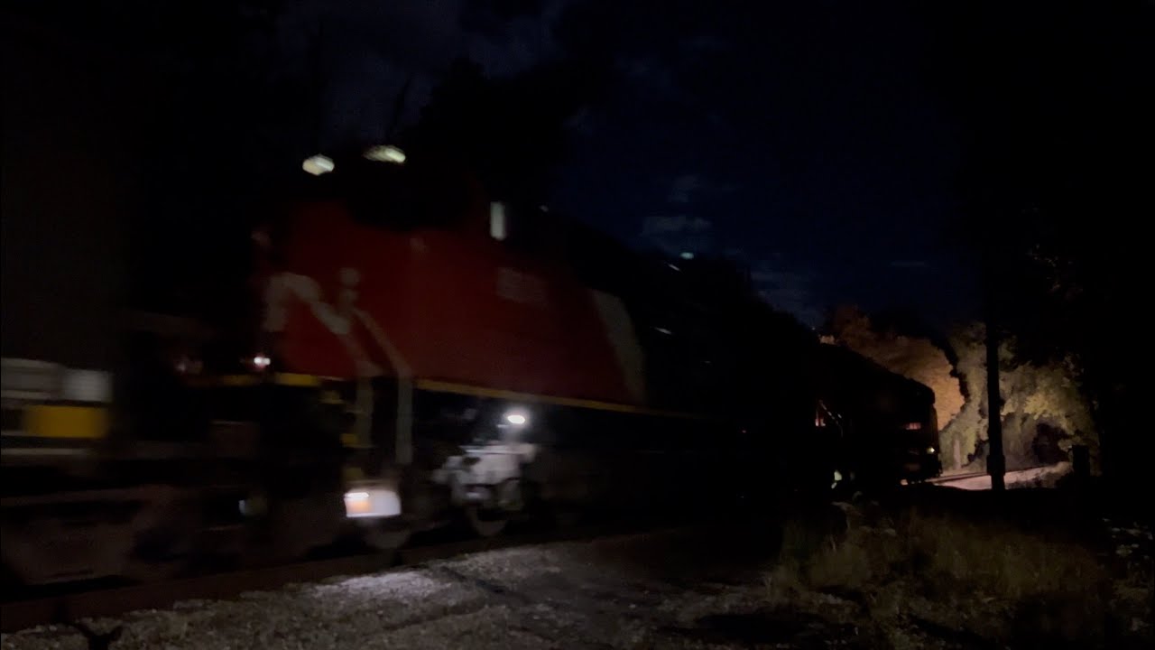 CN 8800 leads U702 on a cold fall evening in Plum, PA - YouTube