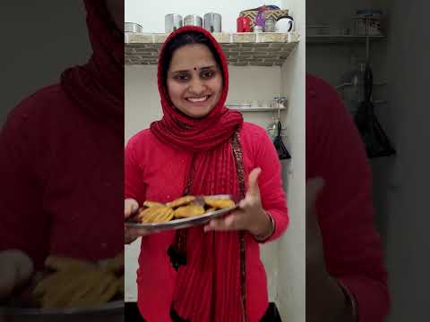 Day136 aaj mummy n desi tarike se sakargandi bna ke khilai #sweetpotatochaat #minivlog #villagelife